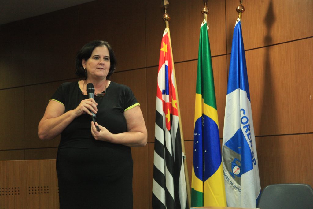 Presidente do Coren/SC mostra exemplo catarinense no 3º Seminário de ...