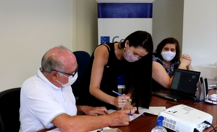 Cheila_assina | Coren-SC | Conselho Regional de Enfermagem de Santa ...